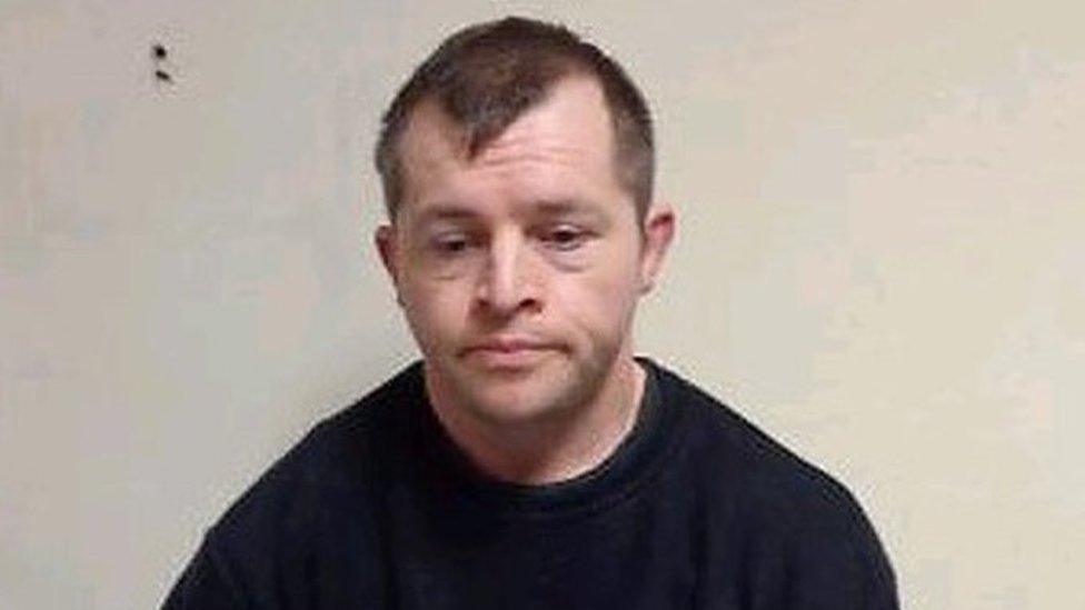 Man jailed for 'taxi driver' bank robbery in Kirkcaldy - BBC News