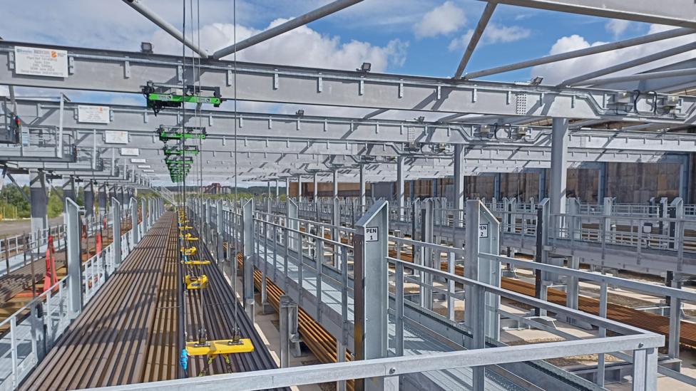 British Steel opens £10m rail hub in Scunthorpe - BBC News