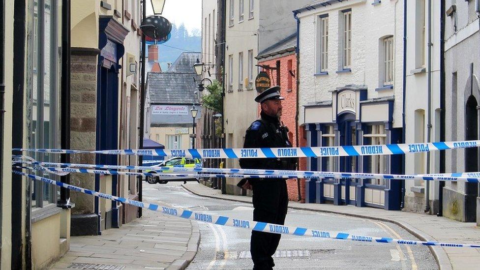 Brecon soldier death: Aunt says nephew 'lived life to the full' - BBC News