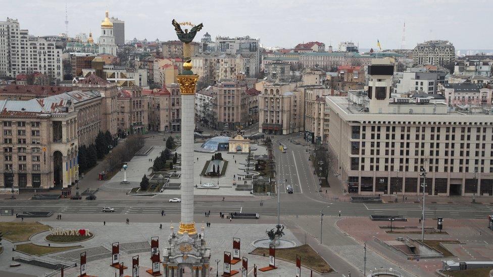 BBC Russian reporter in Kyiv: The day the war began - BBC News