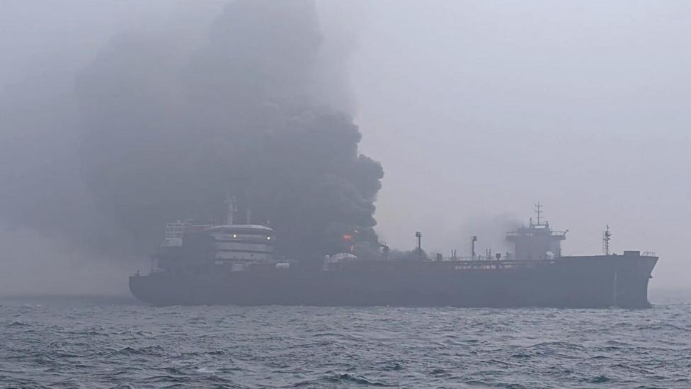How bad could the tanker collision be for the environment? - BBC News