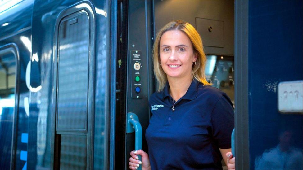 LNER female train drivers encourage other women to join them - BBC News