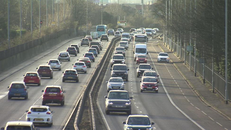 Sydenham Bypass: Roadworks resume on 6 January - BBC News