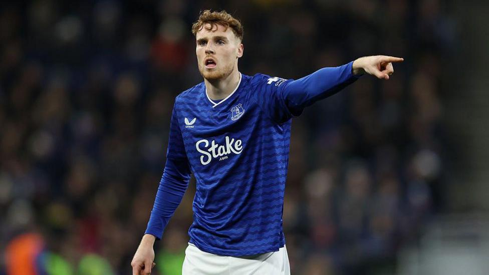 Everton news: New forward signings not only transfer issue - BBC Sport