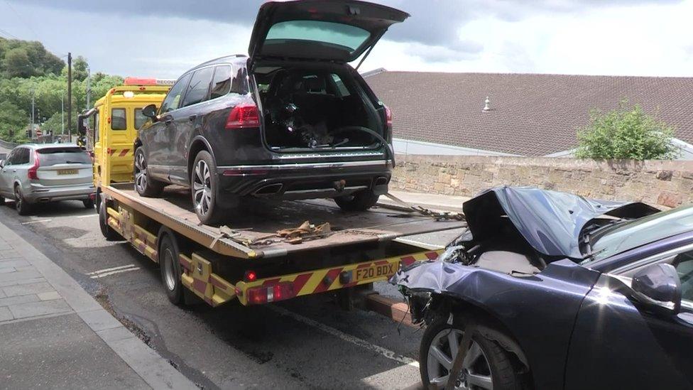 Singer Malachi Cush 'feared losing leg' after runaway car crash - BBC News