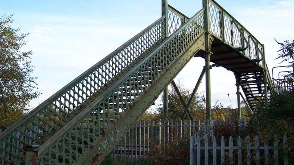 Boy who died in Rotherham canal 'was pushed in' - BBC News