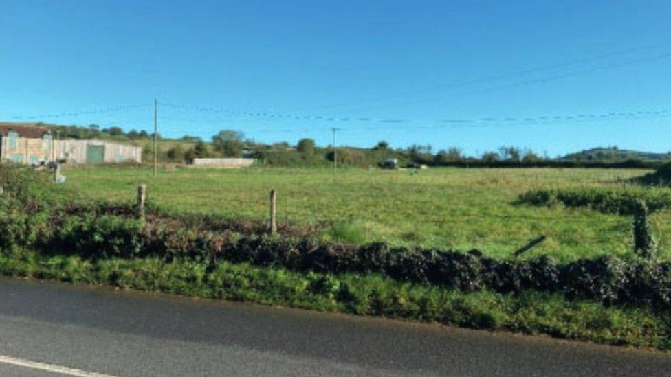 Evercreech woman goes 'out in style' as drone scatters ashes - BBC News