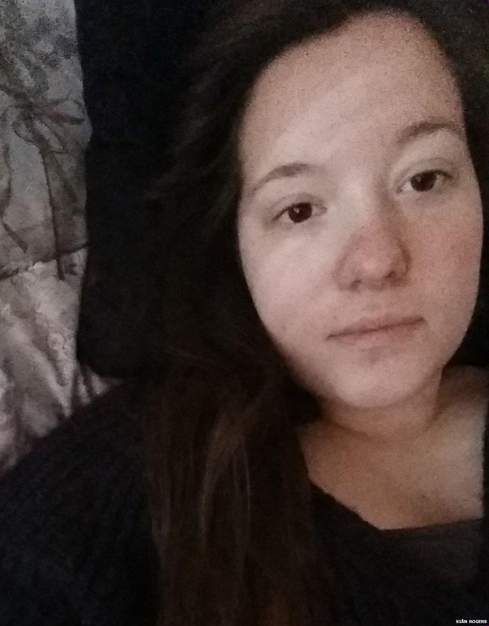 Meet the student who caught typhoid for £3,000 - BBC News