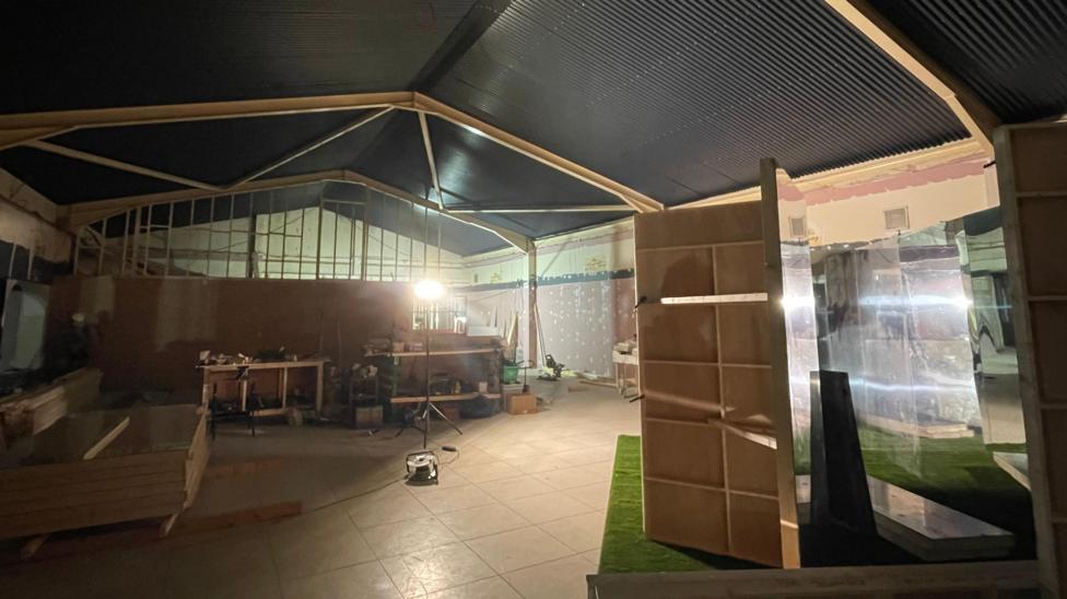 The Cornwall family behind a science museum for children - BBC News