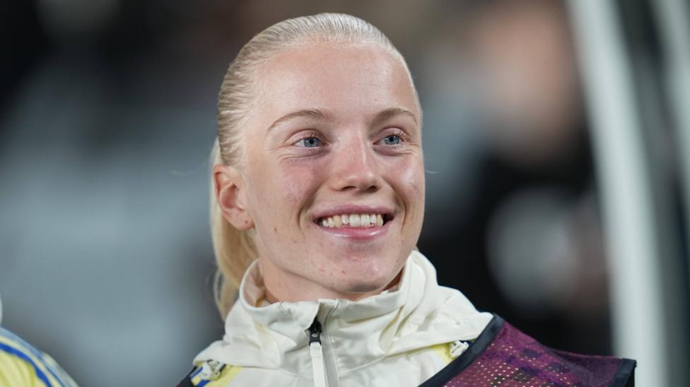 Anna Sandberg: Manchester United sign Sweden defender from BK Hacken ...