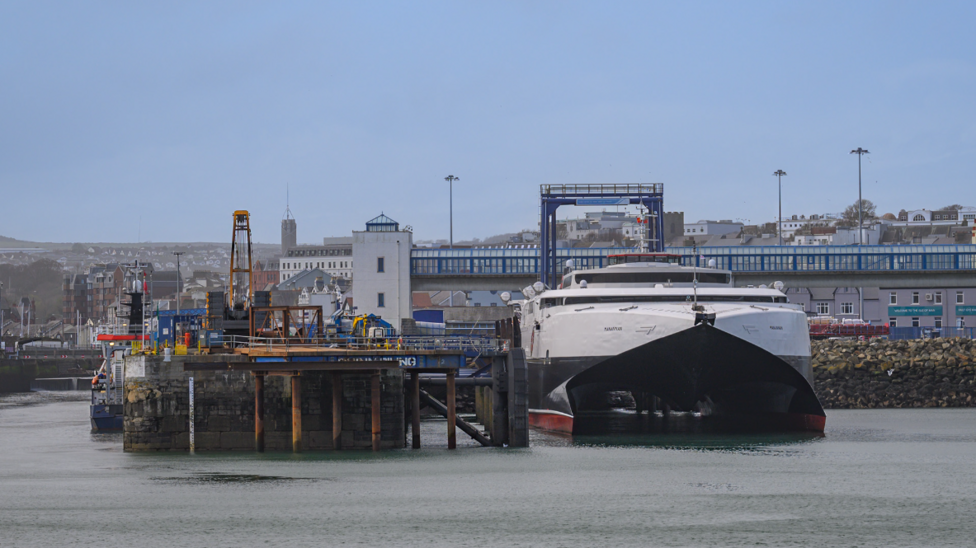 How a new Isle of Man ferry to replace Manannan will be chosen - BBC News