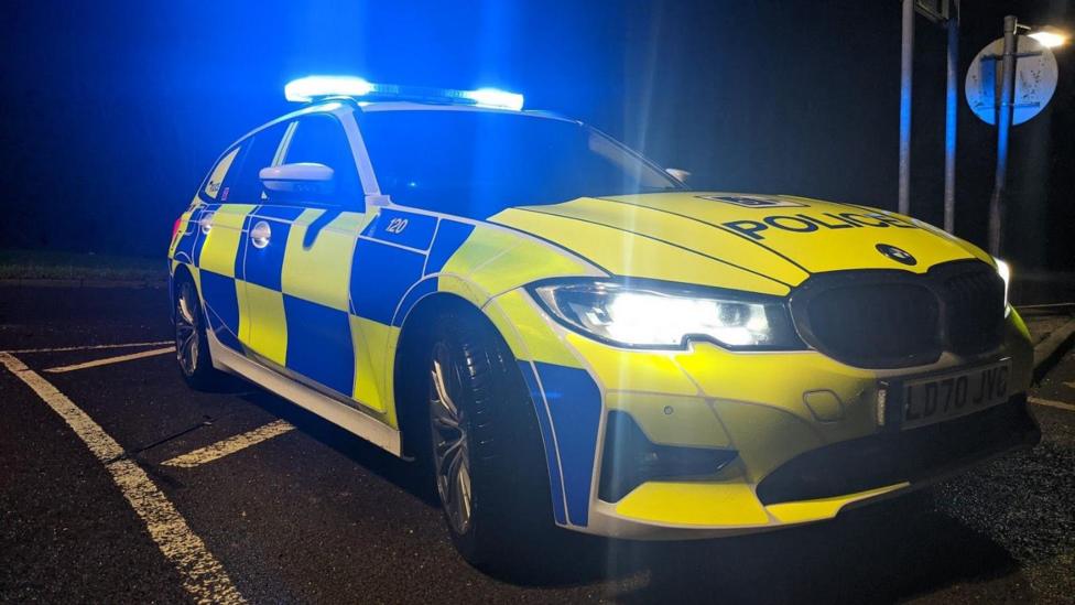 Arrest after 100mph North Yorkshire pursuit of car with trailer - BBC News