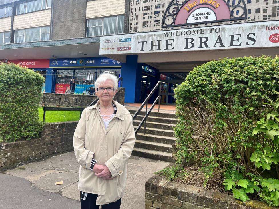 No supermarket for Castlemilk despite promises - BBC News