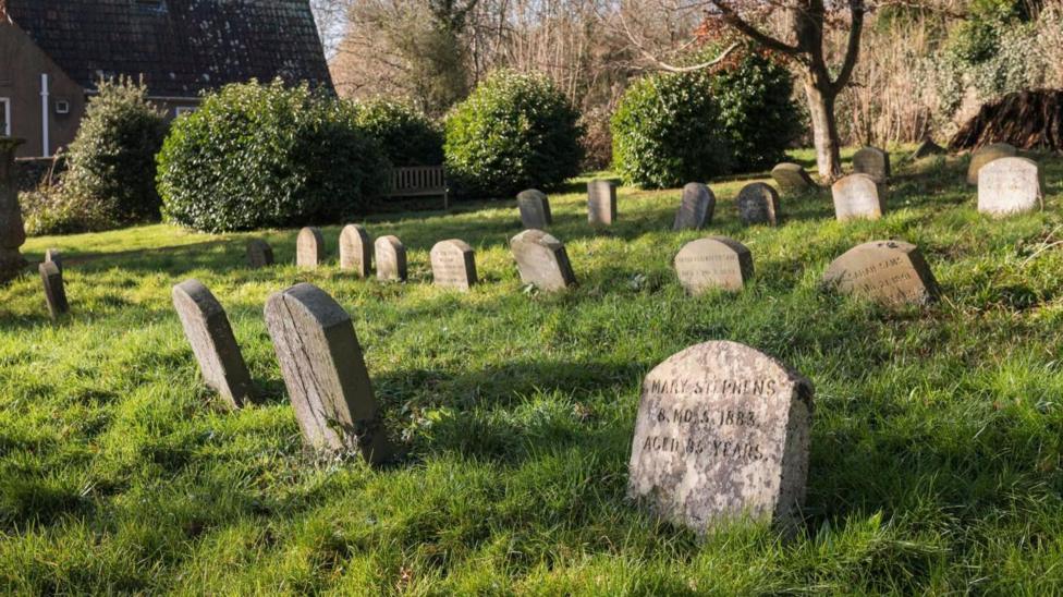 South Gloucestershire burial ground recognised for importance - BBC News