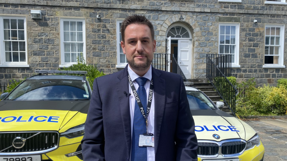 Guernsey Police appeal over missing man James Giles - BBC News