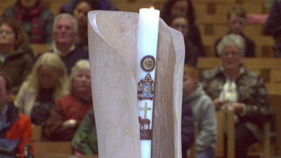 NI people remember 'unique' Pope with 'sorrow and grief' - BBC News