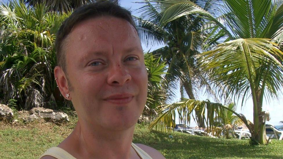 Murder of Leicester-born man leaves 'massive void' in family - BBC News