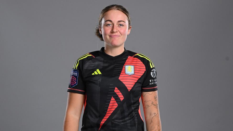 Anna Lead: Goalkeeper leaves Aston Villa by mutual consent - BBC Sport
