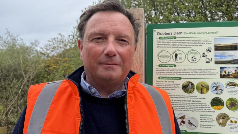Restored mid Cornwall china clay pit 'handed back to nature' - BBC News