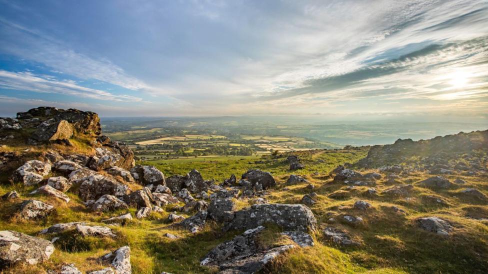 Beauty of countryside celebrated on Devon's day - BBC News