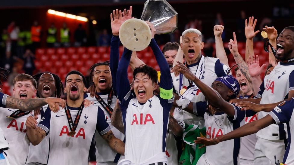 Tottenham trophy Europa League parade: Route, transport and times - BBC ...