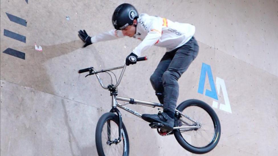 'True honour' for Corby BMX park to host Spanish team - BBC News