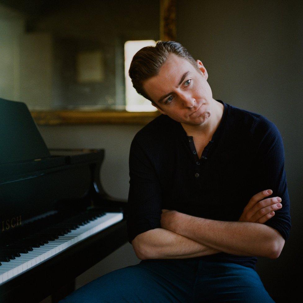 In pictures: A Portrait of British Songwriting - BBC News