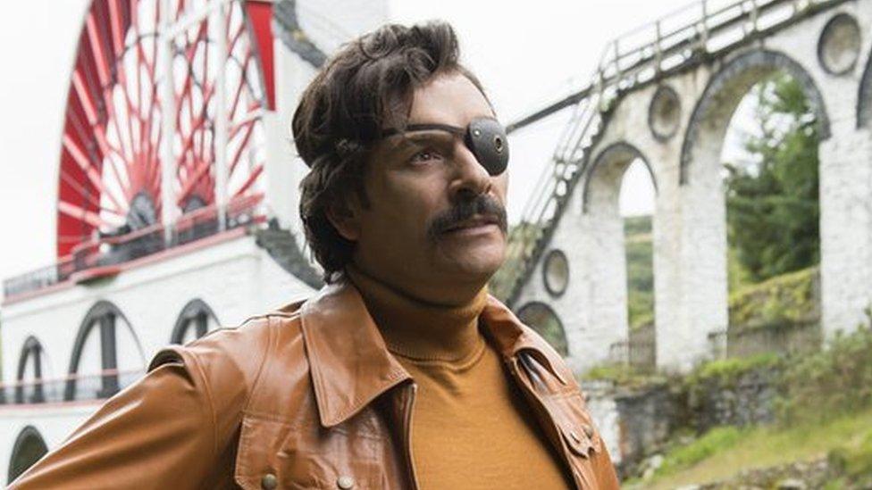 Mindhorn cast 'comes home' for Isle of Man premiere - BBC News