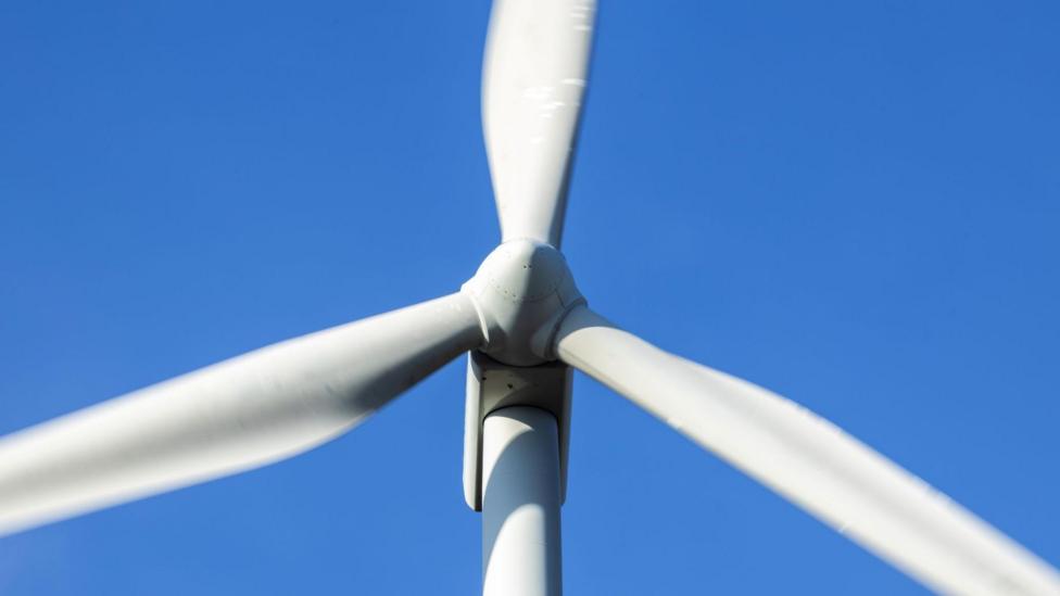 Plan to re-power Caithness' 20-year-old Causeymire Wind Farm - BBC News