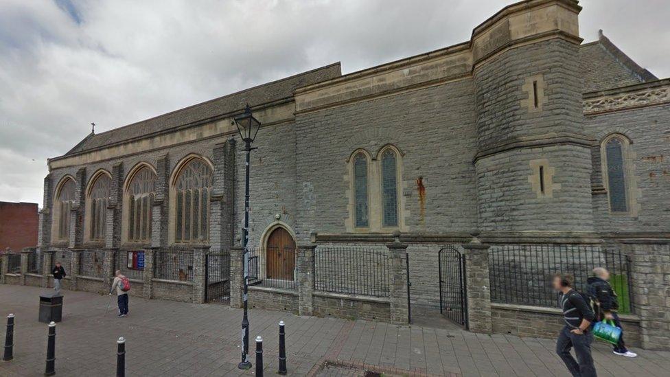 Apology after Barry church nativity donkey bites child - BBC News