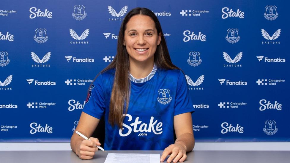 Everton sign Barcelona's Martina Fernandez on loan to end of season ...