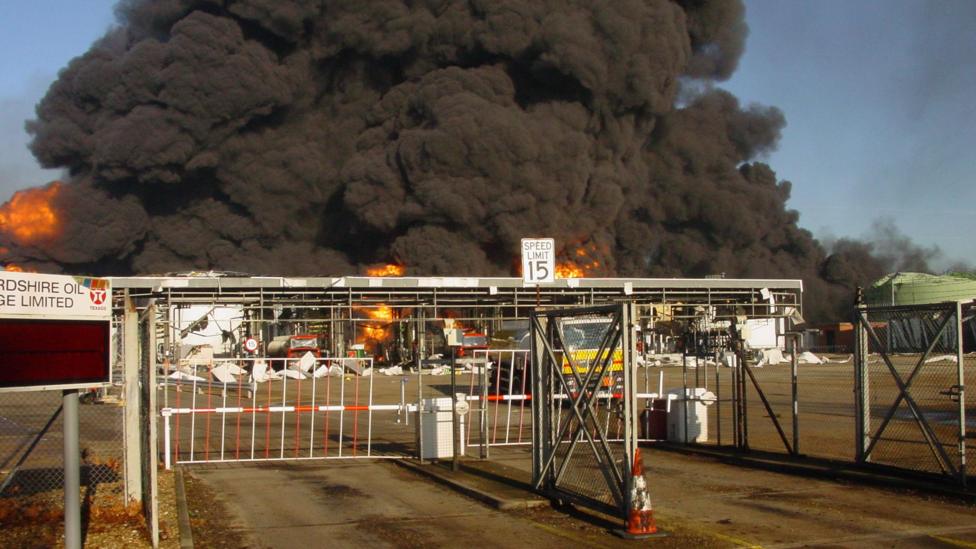 Photos from inside Buncefield explosion captured by firefighter - BBC News