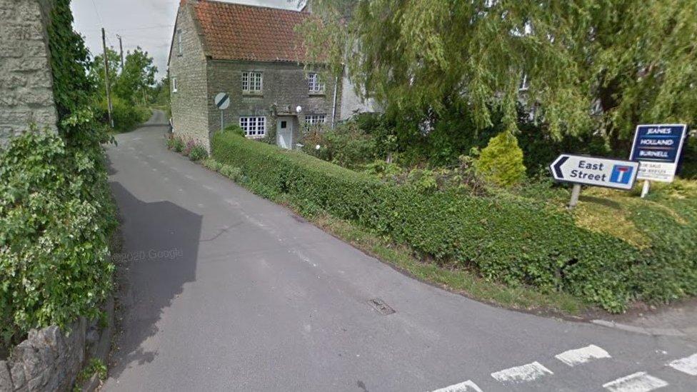 Robin Withers' family 'devastated' by West Pennard ditch crash - BBC News