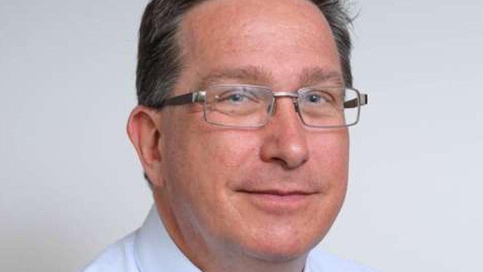 Rugby council boss Sean Lawson and wife found dead - BBC News