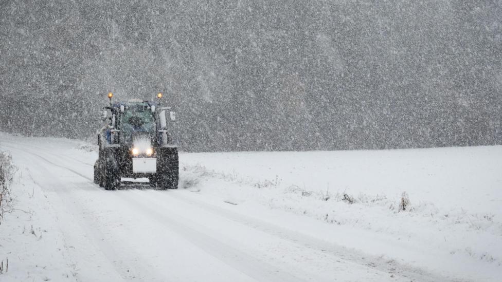 Your pictures: Storm Bert brings snow, wind and rain to UK - BBC News