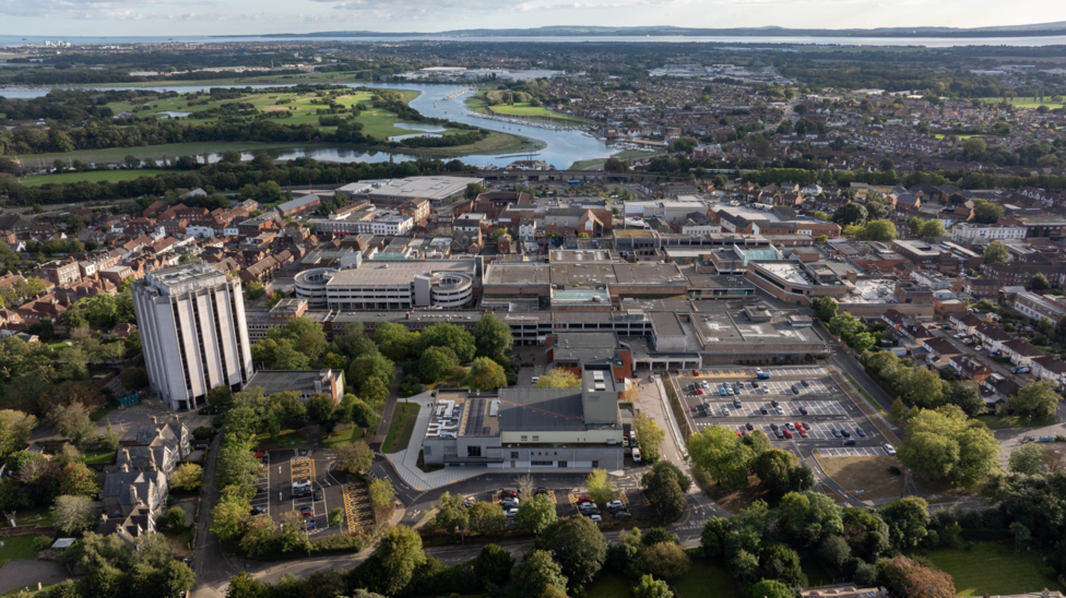 Fareham council unveils £125m 'masterplan' to transform town - BBC News