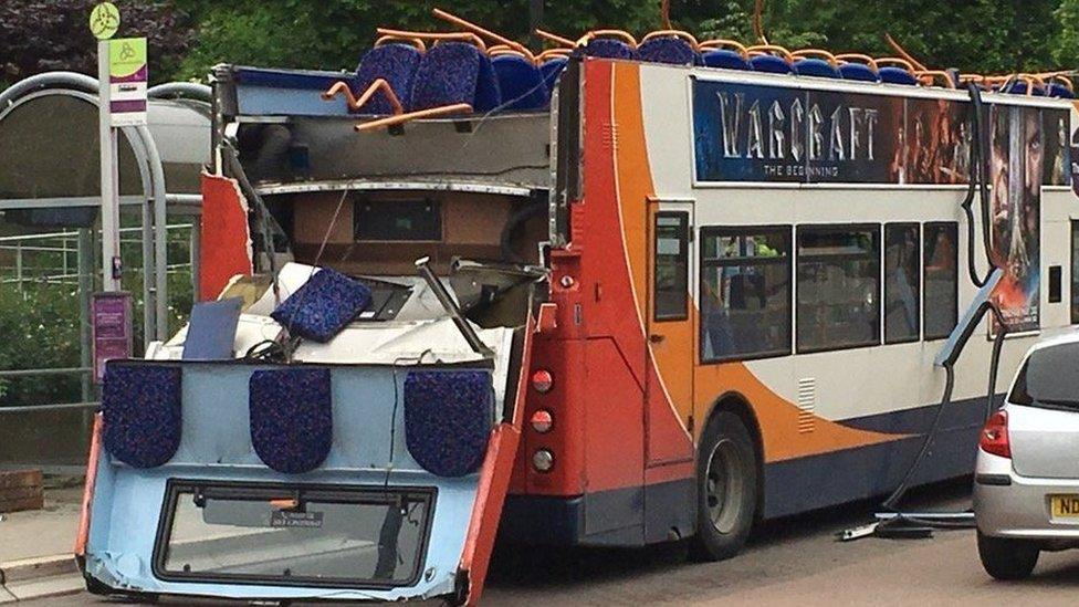 Bus loses roof in Basingstoke bridge crash - BBC News