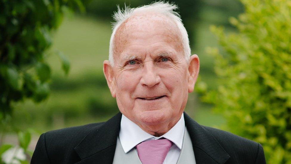 Farmer dies after Tyrone mart bullock incident - BBC News