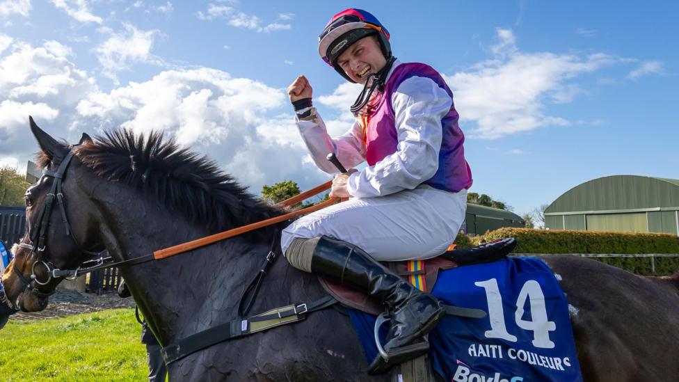 Irish Grand National: Sean Bowen rides Haiti Couleurs to victory at ...