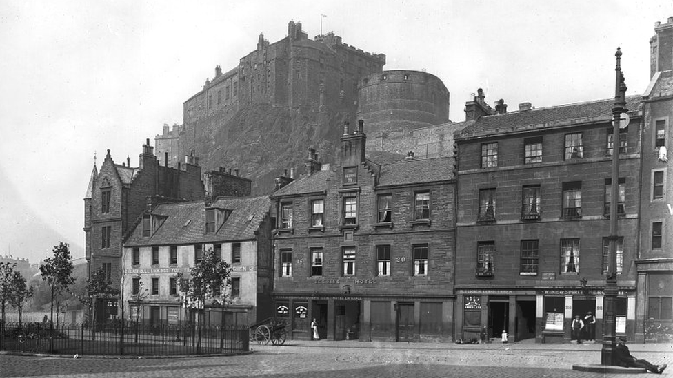 In pictures: Edinburgh's hidden history - BBC News