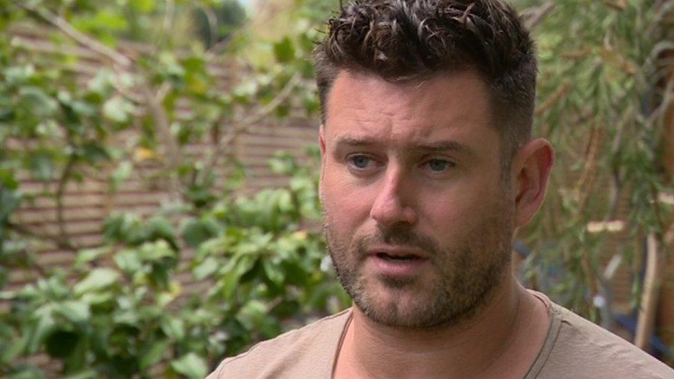 Passer-by who rescued three 'always wanted to be fireman' - BBC News