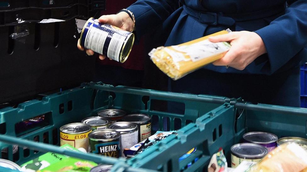 Cost of living: Food banks receive Christmas funding boost - BBC News