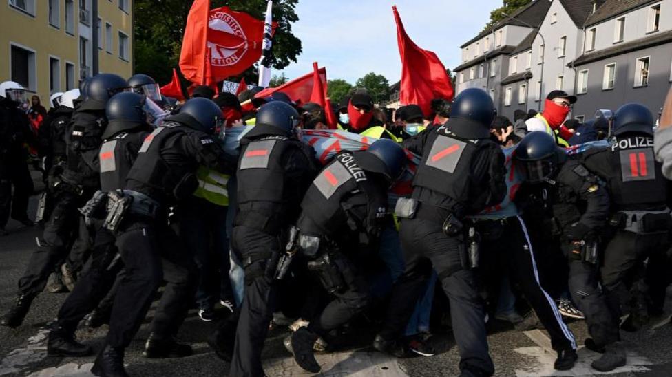 Germany: AfD conference in Essen triggers violent protest clashes - BBC ...