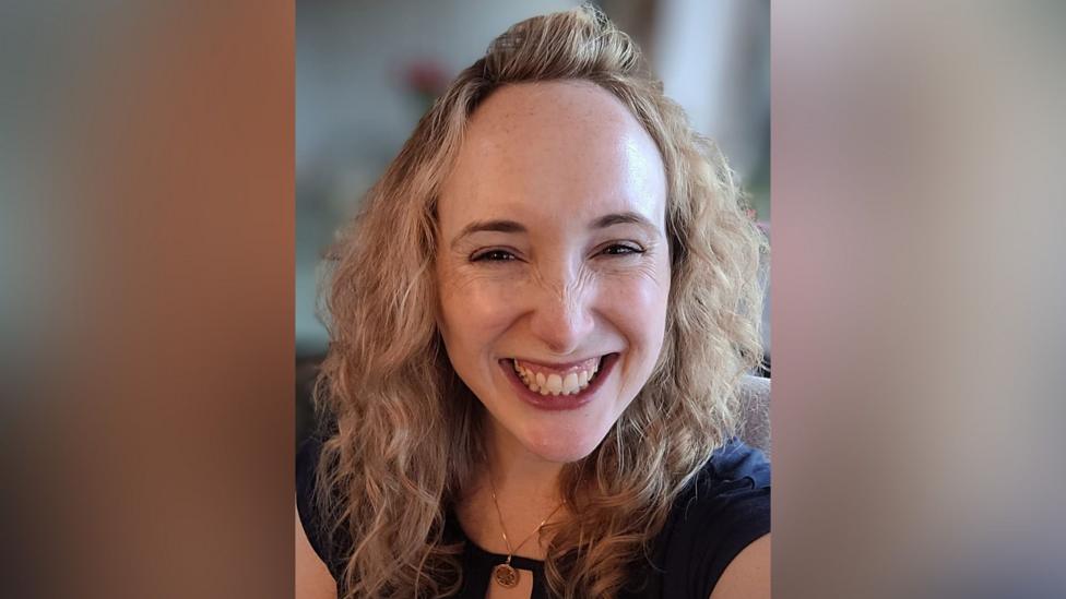 'Endometriosis spreads like my cancer, so why are waits so long?' - BBC ...