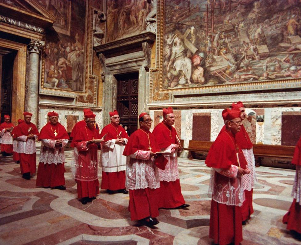 How is a new Pope chosen? - BBC Newsround