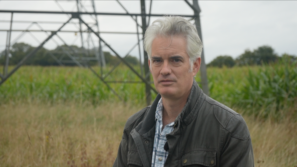 Anti-pylon campaigners condemn PM's push for plans - BBC News