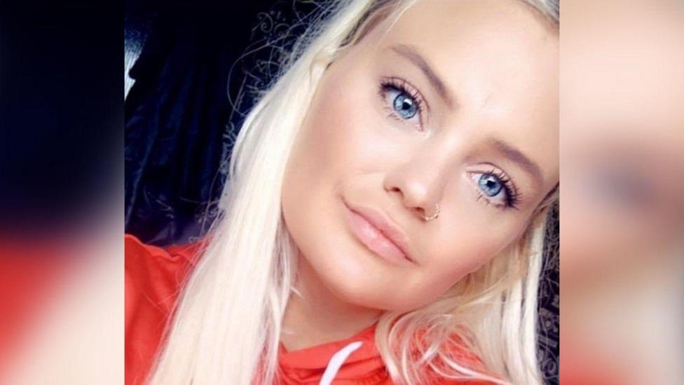 Ymchwilio i farwolaeth dynes 'brydferth a doniol' yn Sir Benfro - BBC ...