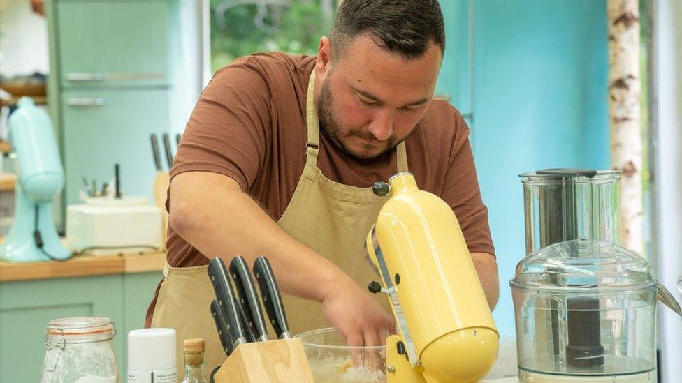 Great British Bake Off: Who's made it to the final? - BBC Newsround