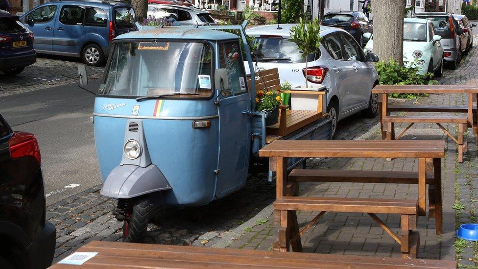 Man uses his van to create tiny town centre park in Kenilworth - BBC News