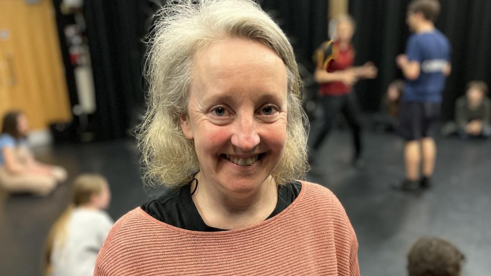 Trowbridge community theatre project bringing people together - BBC News